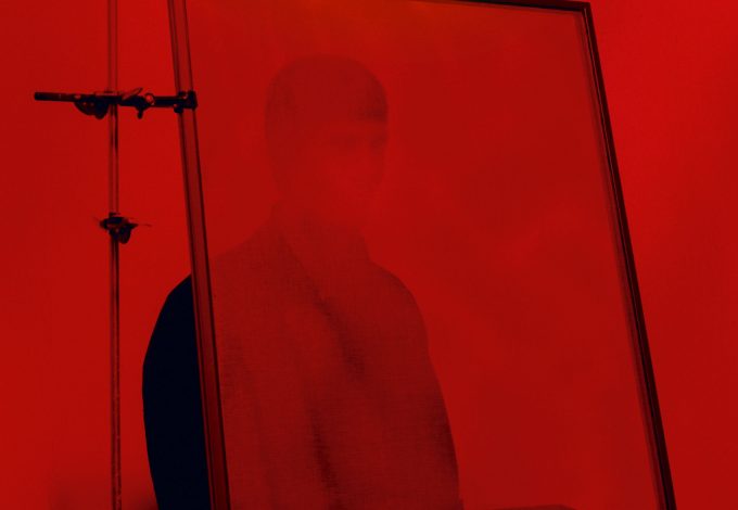 In the dark room of Alexander Gehring : medium and ghosts — Cercle