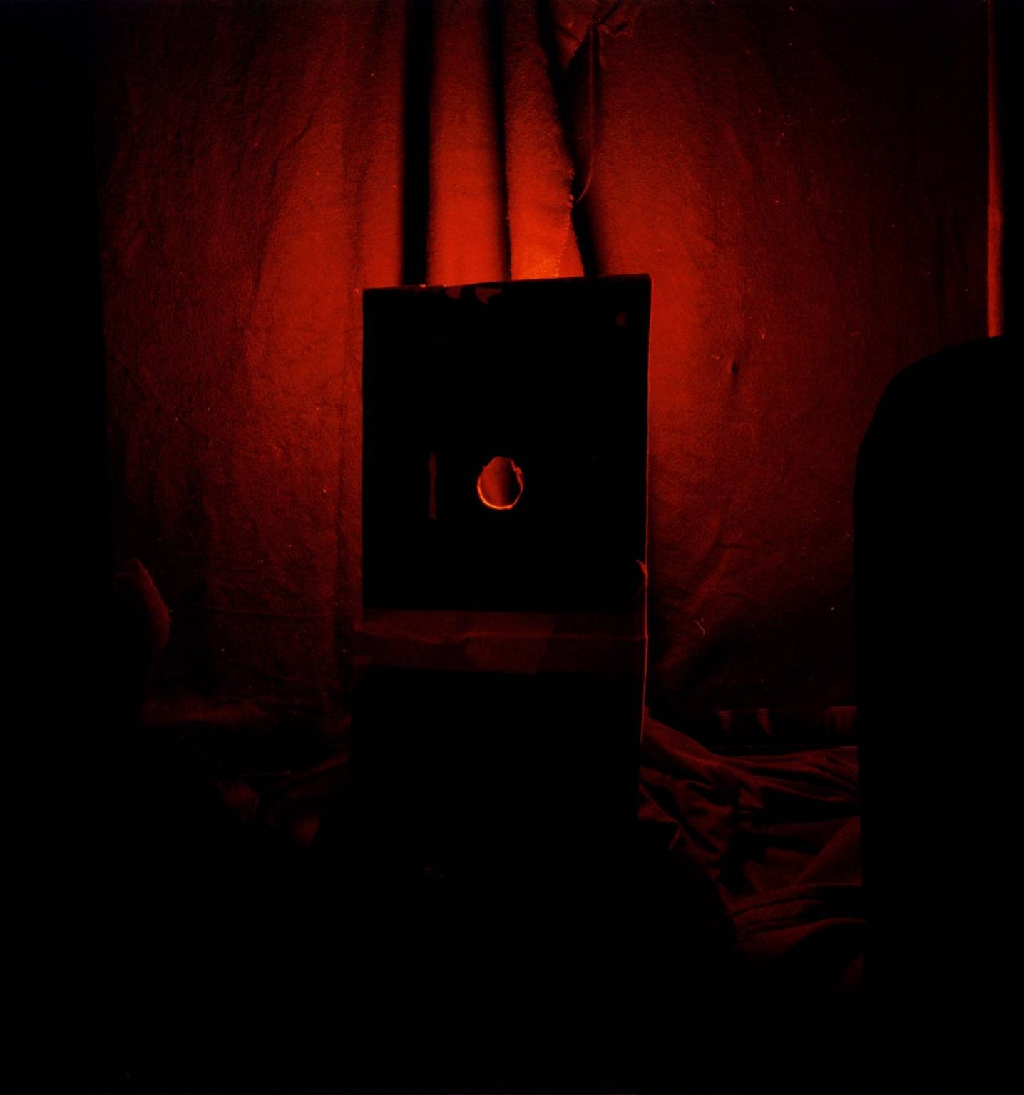 In the dark room of Alexander Gehring : medium and ghosts — Cercle