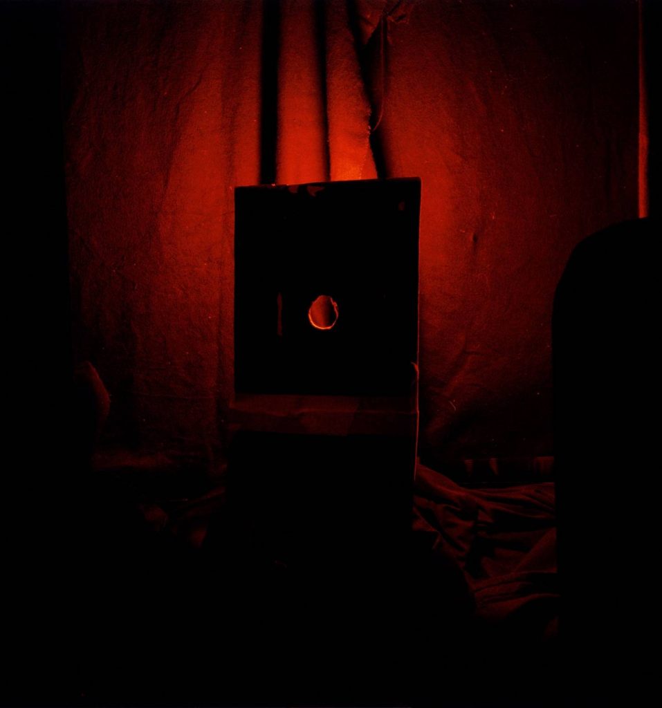 Dans la chambre noire d’Alexander Gehring : médium et fantômes — Cercle